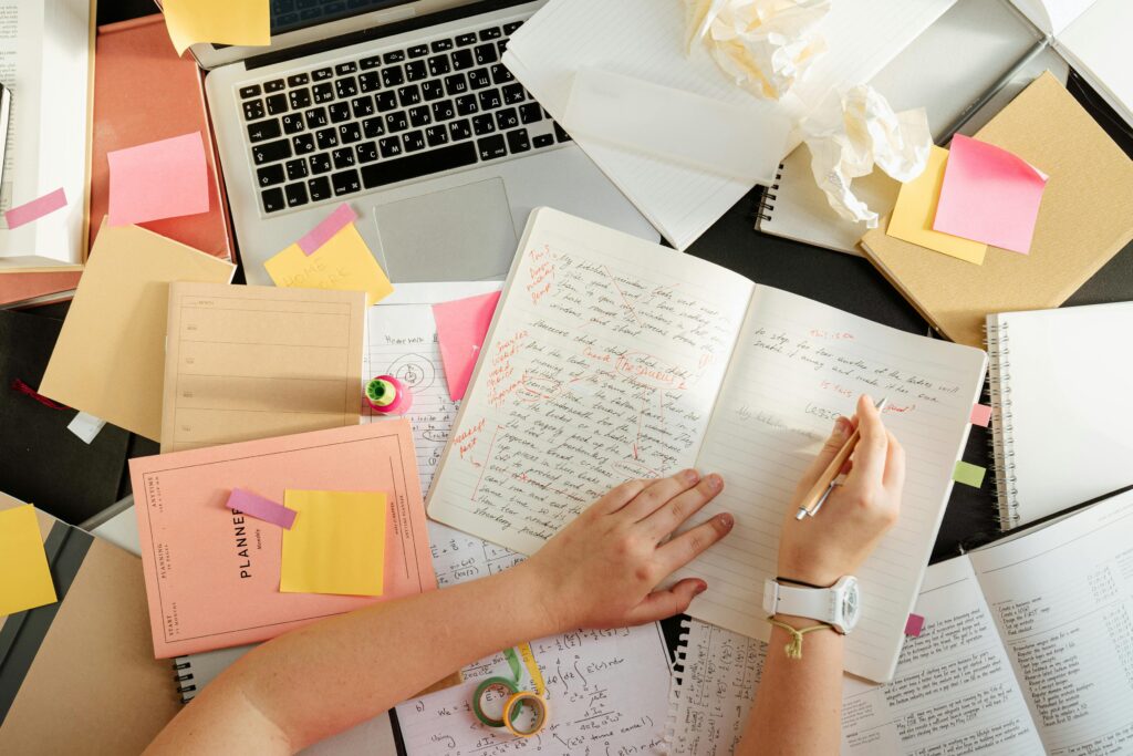 How to Manage a Busy College Schedule Without Burning Out?