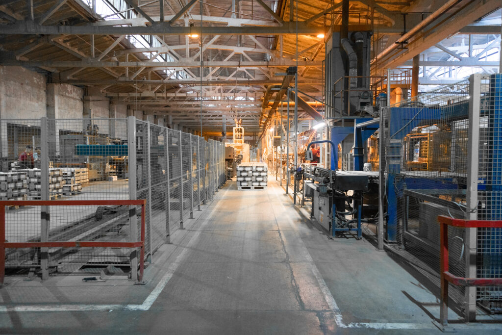 Right Racking System: Essential for Maximizing Operational Efficiency